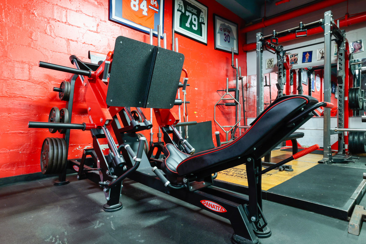 _SW17369_1 - Bev Francis Powerhouse Gym