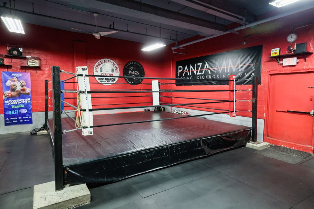 _SW17392 - Bev Francis Powerhouse Gym